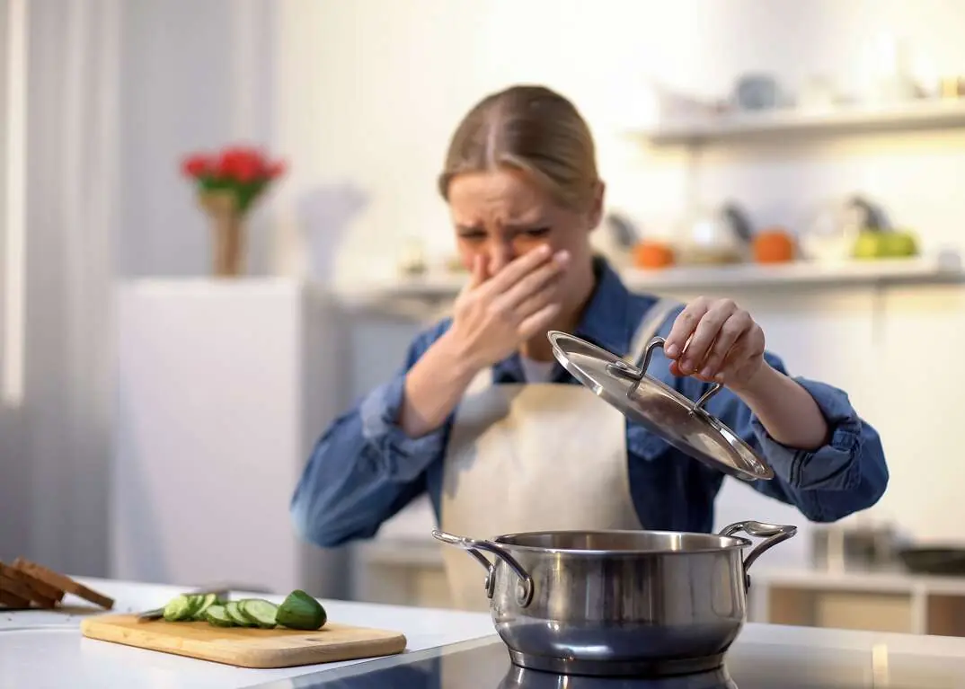5 Easy Ways To Deal With Stinky Cooking Smells