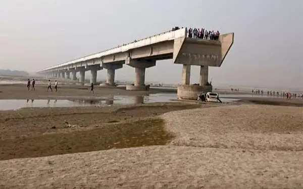 According to Google Maps, 3 people in India died after falling off an ...