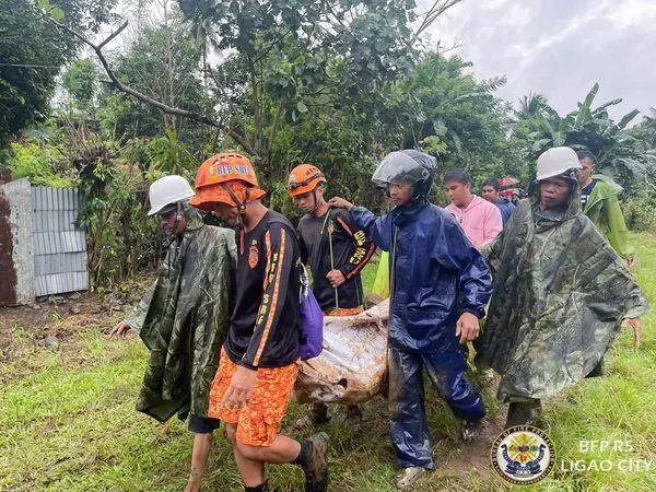 A landslide in Barangay Busay, Ligao City, Albay has left one ...